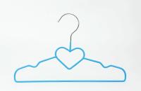 China Heart-Shaped Notched Shoulders Eco Friendly Durable Chrome Wire Hangers for sale