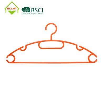 China PP 40CM Contoured Heavy Duty Plastic Coat Hangers Multipurpose for sale
