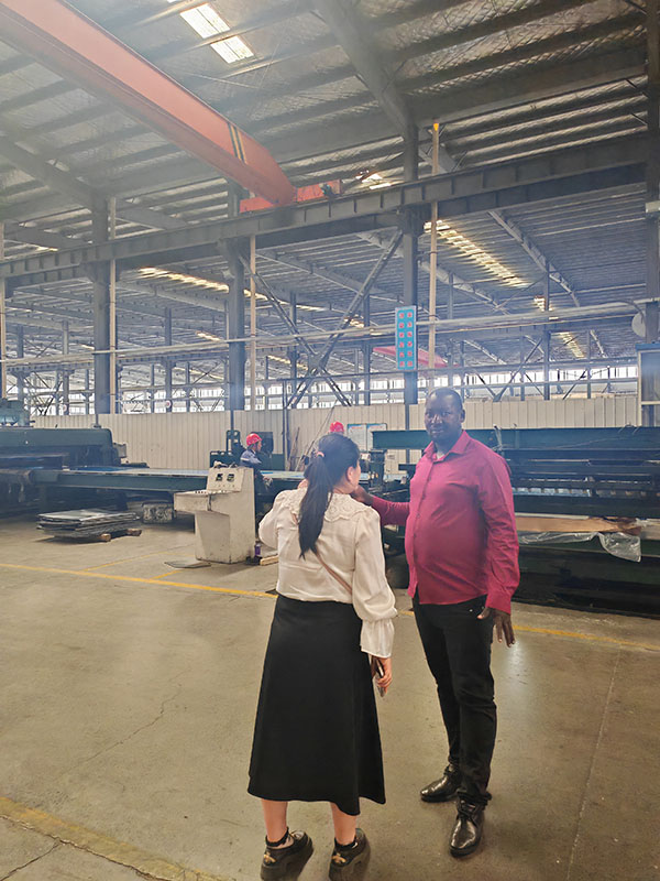 latest company case about Ugandan Customer Comes to Visit Our Factory  1