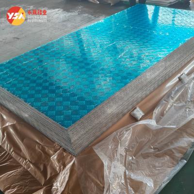 China 1060 3003 5052 6061 Anti-slip Aluminum Checkered Plate For Rail Transit Vehicle Marine Industrial Food Pharmaceutical Floor for sale