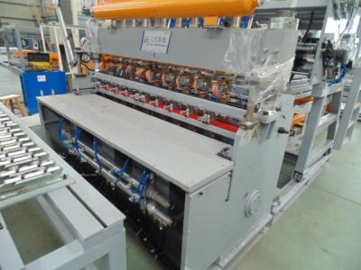 China Width 3300mm Pneumatic Wire Mesh Bending Machine Programming Adjustments for sale