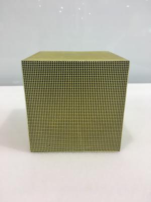 China Vanadium Based Scr Catalyst Substrate Automotive Denox Catalytic Converter Sulphurized 100cpi for sale