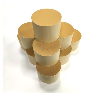 China Scr Iron Based Catalyst Honeycomb In Catalytic Converter High Flow Copper Vanadium Catalyst for sale