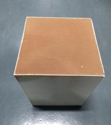 China Aftermarket  Boiler Denox SCR Catalyst Substrate Coating Cpsi 100 200 300 400 Cordierite Biogas for sale