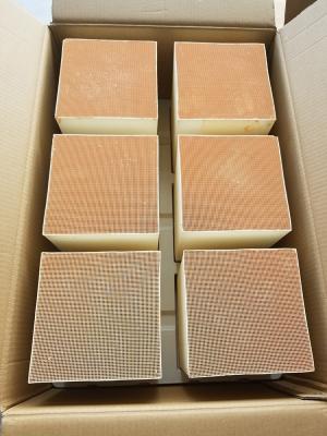 China Honeycomb Ceramic Monolithic Catalyst Washcoat Palladium Landfill Gas Generator Scr Nox Reduction for sale