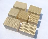 China Homogeneous Precious Metal Catalysts Air Purification VOC Honeycomb Structure High Porosity for sale