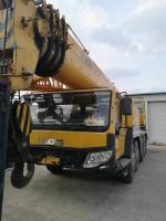 China 2014 Xc 100ton Truck Crane Qy100K Heavy Equipment Mobile Crane with Two-Arm Crane Jib for sale