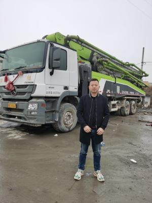 China High Productivity Zoomlion 63m Used Concrete Pump Truck with Batching Plate and Good for sale