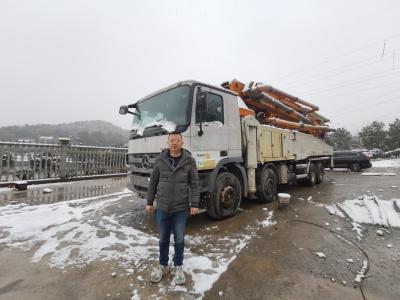China Good Second Hand Zoomlion 52meter 56meter Concrete Pump Truck for Semi-Dry Shotcrete for sale