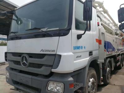 China Zoomlion 52m Used Concrete Pump Truck High Productivity and 2.6mm Vibrating Amplitude for sale