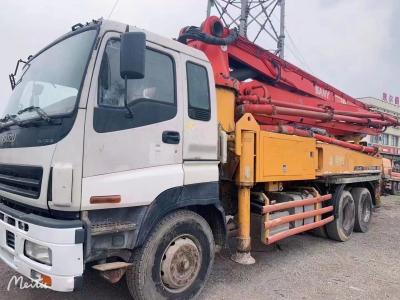 China 37 Meter Concrete Pump with Max.Vertical Reach and Max.Theory Output of 67/120 M3/H for sale