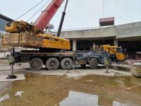 China STC1000C 100T Truck Crane Your Trusted Equipment for Heavy Lifting in Construction for sale