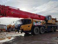 China 80ton Mobile Crane Used Truck Crane Hoist Crane Maximum Lifting Height 40m Orange and Red for sale
