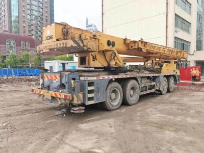 China 2014 Xg Hydraulic Terrian Mobile Crane Used Heavy Equipment Truck Crane with 5 Crane Jib for sale