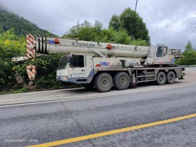 China All-Terrain Zoomlion 80ton Truck Crane White Lifting Equipment for Construction Needs for sale