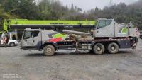 China 2018 Zoomlion ZTC251V 25-Ton Crane with Maximum Lifting Height of 40m in Good Condition for sale