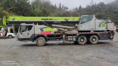 China 2018 Zoomlion ZTC251V 25-Ton Crane with Maximum Lifting Height of 40m in Good Condition for sale