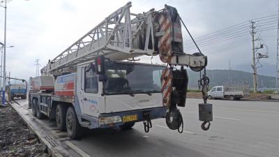 China Maximum Lifting Weight 16t 11 Years Zoomlion QY50V5 50t Truck Crane Popular Models for sale