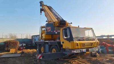 China Folding 60 Ton Grove Motor Mobile Crane with Maximum Lifting Height of 40m and Active for sale