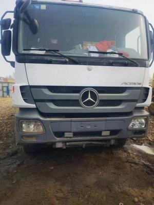 China Hydraulic Vibrating Amplitude 2.6mm Concrete Pump 56m Putzmeister on Mercedes Benz Chassis for sale