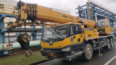 China 15 Years Xg 5 Tons Truck Crane with Folding Crane Jib and Five-Arm for sale