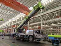 China Zoomlion 17 Years 5 Shaft Number 95 Ton Mobile Truck Crane with Maximum Lifting Height 40m for sale