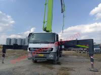 China Renovated 2013 Zoomlion 52m Concrete Pump with Good Performance and High Productivity for sale