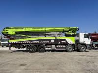 China 44000kgs Vibrating Amplitude 2.6mm Truck Mounted Pump 56m for Construction Equipment for sale