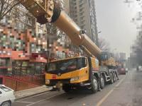 China XCT130 130 Ton Mobile Truck Crane with Hydraulic Engine and Maximum Lifting Height 40m for sale