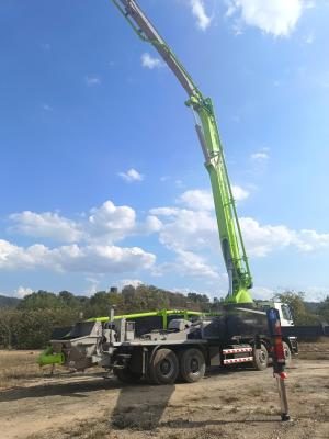 China 2013 Zoomlion 52m Concrete Pump Truck on Renew Condition Sell with Promotion and Green for sale
