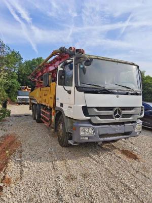 China Red 40m Concrete Pump Truck on Mercedes Benz Chassis with Hydraulic Machining Process for sale
