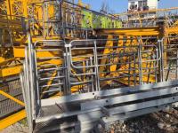 China 21 Year Zoomlion 7025-12 Two Tower Crane Inventory and Maximum Lifting Height 50-100m for sale