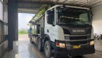 China 52m Vertical Reach Used Concrete Pump Truck with 1400mm Feeding Height from Zoomlion for sale