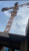 China Zoomlion Heavy Industry Flat Head Tower Crane Maximum Lifting Weight of 10t Yellow for sale