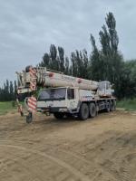 China 80 Ton Zoomlion Mobile Crane with Five-Arm Jib for Heavy-Duty Construction Projects ISO9001 Certified and After-Sale Service for sale