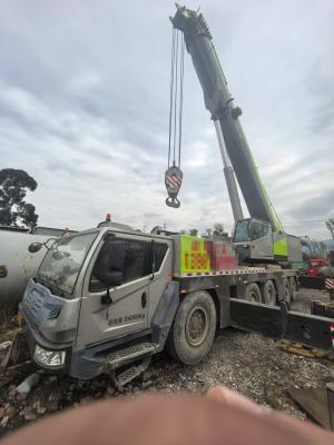 China Seven-Arm Crane Jib ZAT2000V 2021 Years Zoomlion Mobile Crane 200 Tons for Heavy-Duty Construction Projects for sale