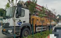China Used XCMG 52m Concrete Pump Truck with Mercedes-Benz Chassis for sale