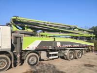 China Used 2019 Zoomlion 56m Concrete Pump Truck Mercedes-Benz Chassis Euro 5 for sale