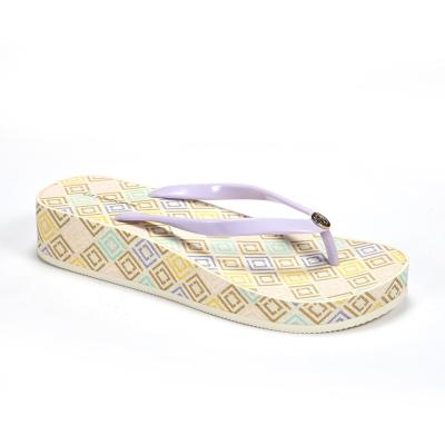China Outdoor Use Women Wedge Flip Flop Wrapped Up Print Ladies Summer Sandals for sale