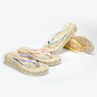 China Outdoor Use Women Wedge Flip Flop Wrapped Up Print Ladies Summer Sandals for sale