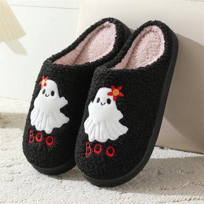 China Indoor Comfortable Warm Christmas Ladies Slippers With Closed Toe Silhouette for sale