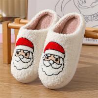 China Indoor Comfortable Warm Christmas Ladies Slippers With Closed Toe Silhouette for sale