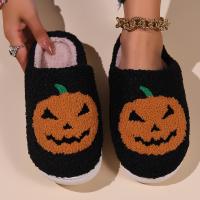 China OEM Design Women's Indoor Slippers Holiday Halloween Pumpkin Slippers For Gifting for sale