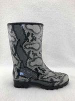 China Non Slip Women's Rain Boots PVC Outsole Tall Style Waterproof Gardening Boots for sale