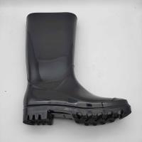 China Custom Color Design Women's Rain Boots Wear Resistant For All Season Use for sale