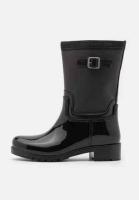 China Ladies Pvc Tall Garden Boots Waterproof Rain Boots With Solid Pvc Upper Buckled Trims for sale