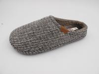 China Custom Brand Mens Warm Slipper Comfortable House Shoes With Arch Support for sale