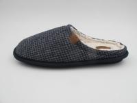 China Warm Comfy Mens' Indoor Slippers Memory Foam House Slippers Customized Design for sale