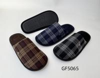 China OEM Logo Warm Mens' Indoor Slippers House Shoes Slippers With Memory Foam Sock for sale