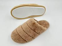 China Men's & Women's House Slippers  Indoor and Outdoor Soft All Seasons Footwear for sale
